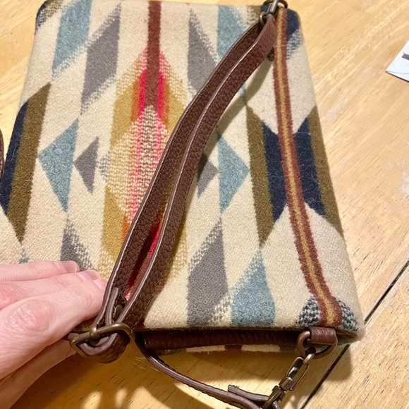 Pendleton | Bags | Pendleton Leather And Wool Crossbody Bag Purse ...